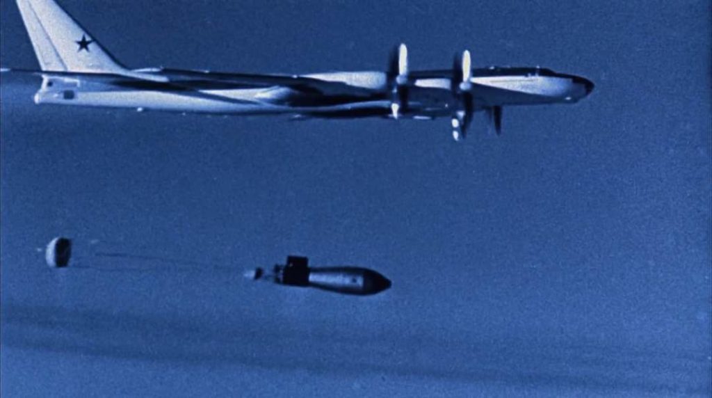 60 anos da maior explosão da história, a 'Bomba Tsar' da URSS - Disparada